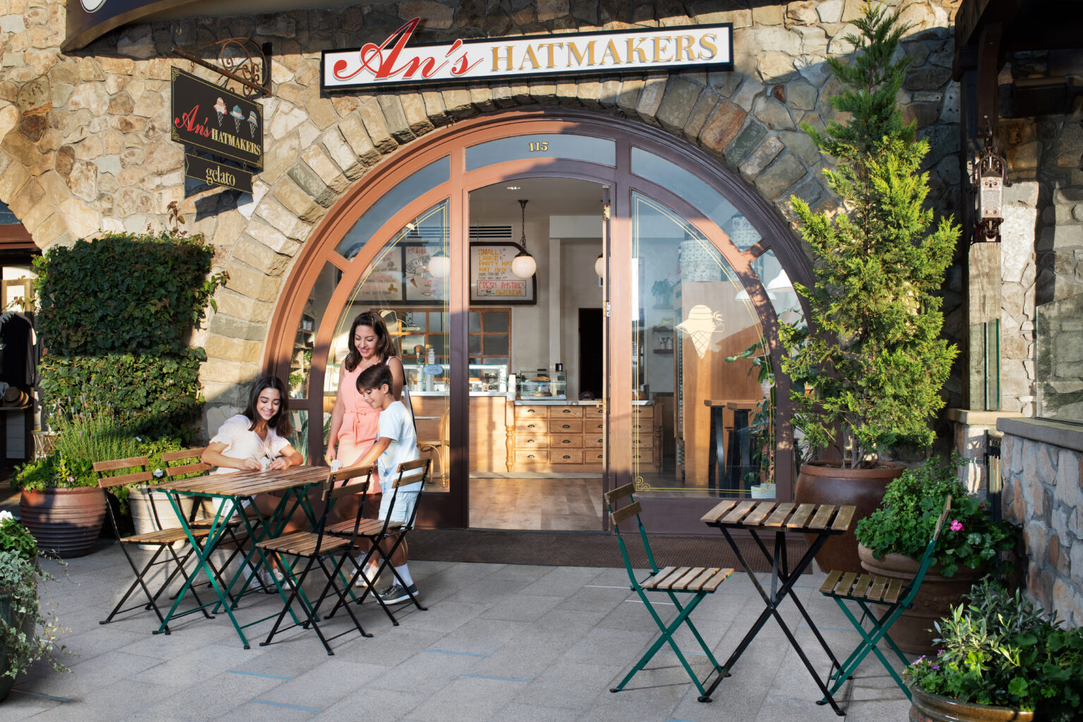 An’s Hatmakers - Del Mar Plaza